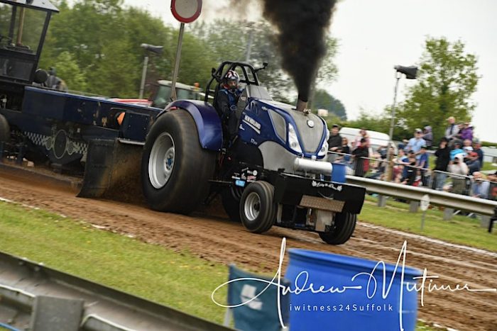 UK Truck and Tractor Pull – The World's Most Powerful Motorsport comes ...